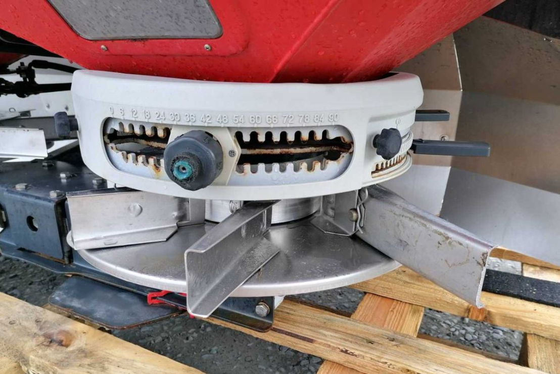 Vicon Twin Spinner Fertiliser Spreader 1.7T | Farmers Market